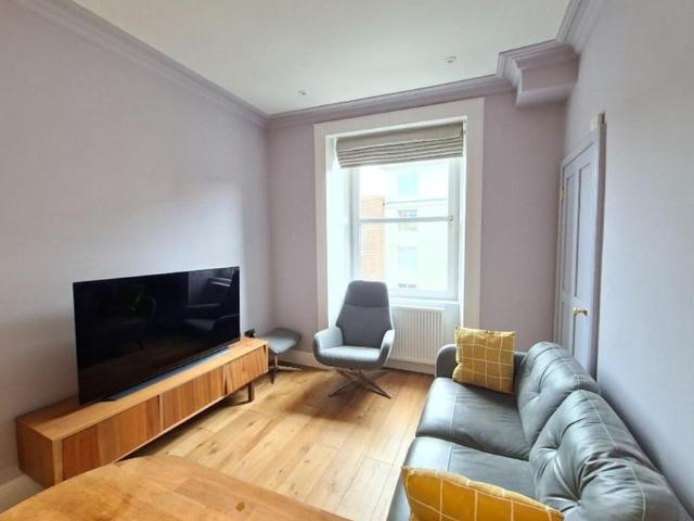1 bed flat for rent in The Shore