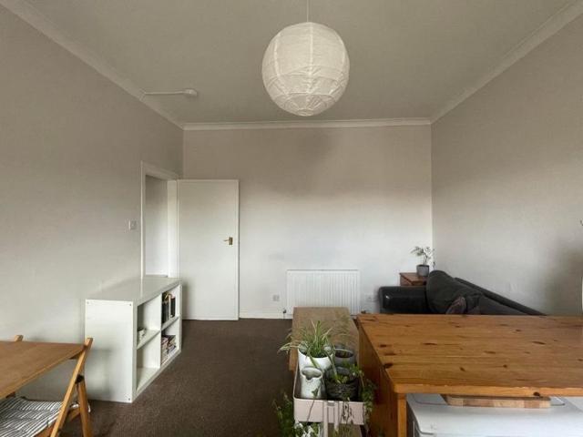 1 bed flat for rent in West End
