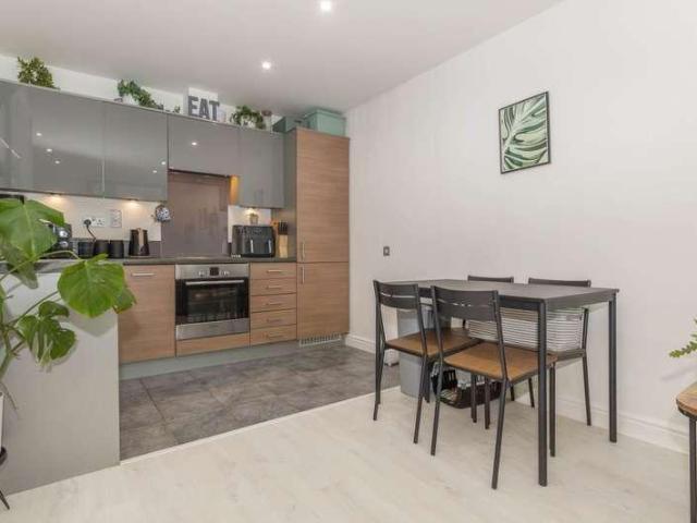 1 bed flat for sale