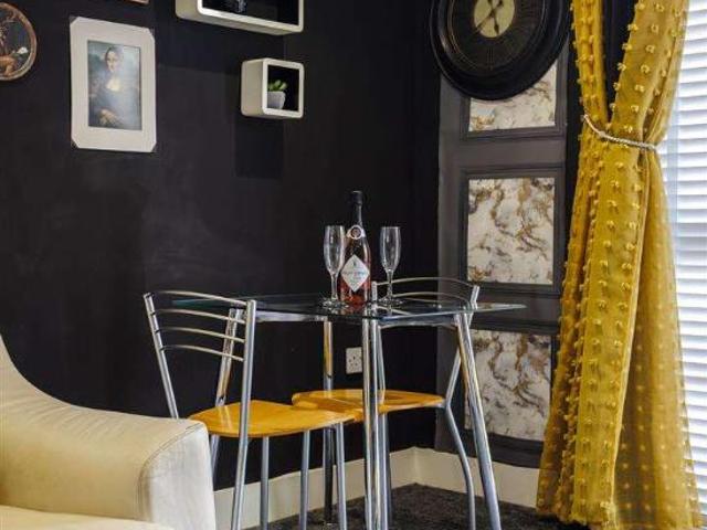 1 bed flat for sale