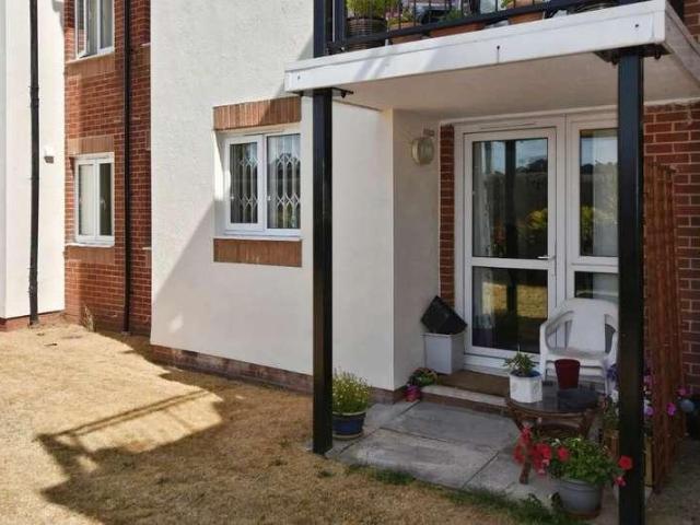 1 bed flat for sale