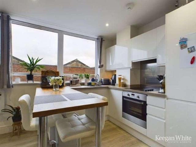 1 bed flat for sale