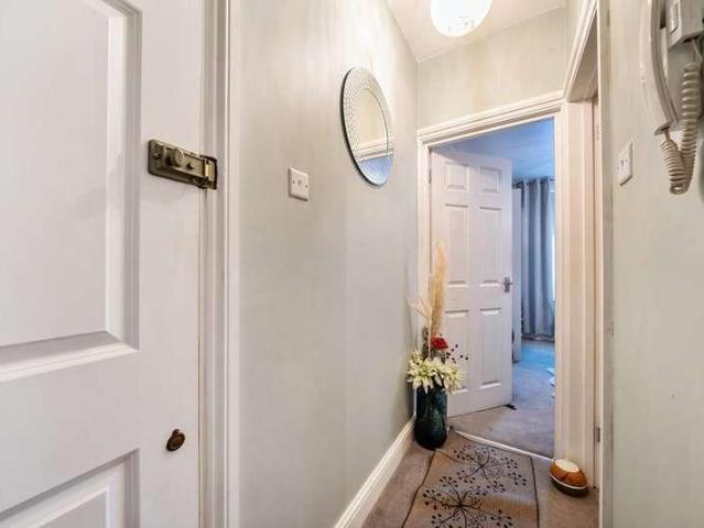 1 bed flat for sale