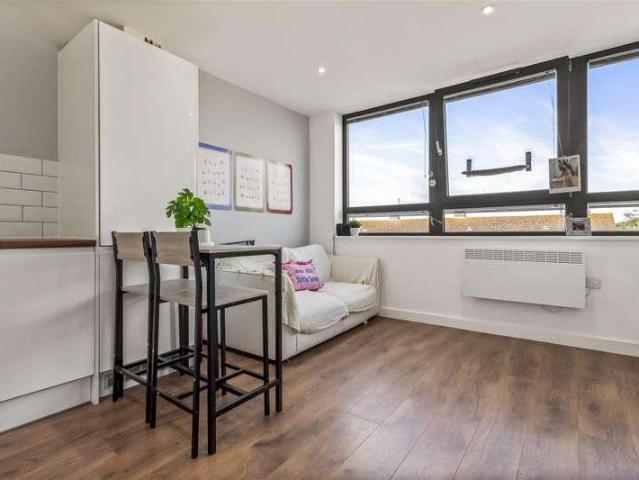 1 bed flat for sale