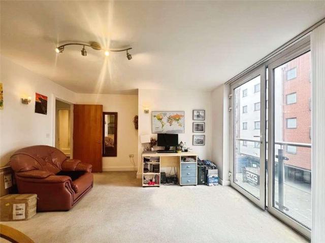 1 bed flat for sale