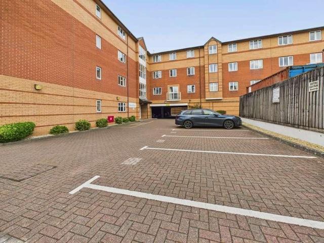 1 bed flat for sale