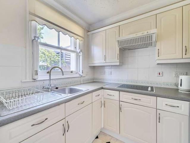 1 bed flat for sale