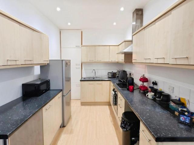 1 bed flat for sale
