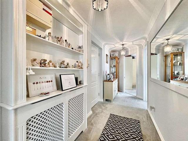 1 bed flat for sale