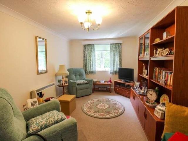 1 bed flat for sale