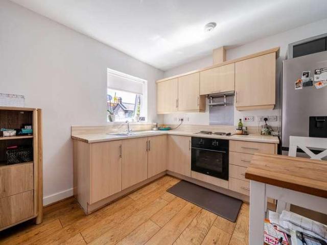 1 bed flat for sale