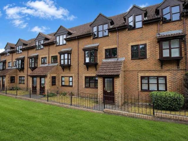1 bed flat for sale