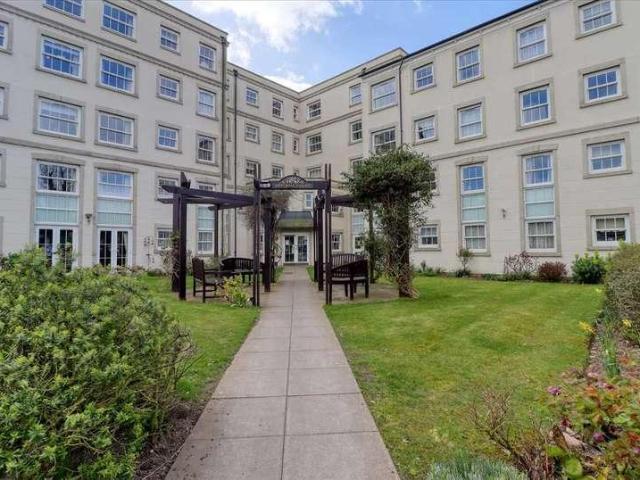 1 bed flat for sale