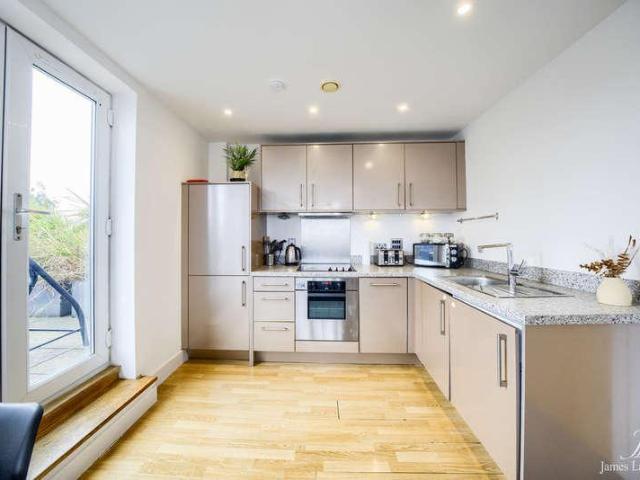 1 bed flat for sale