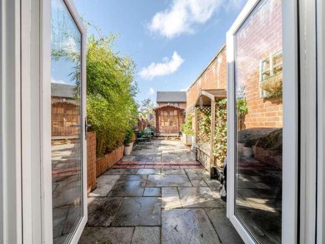 1 bed flat for sale