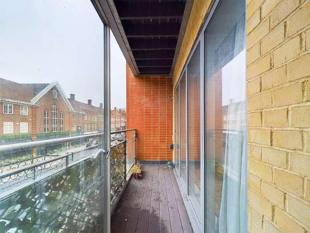 1 bed flat for sale