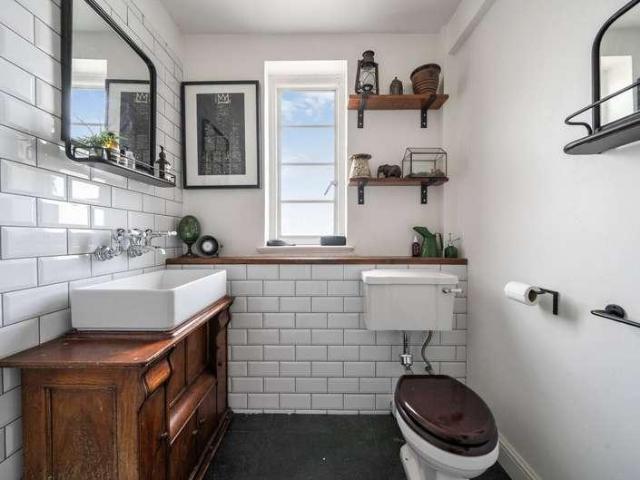 1 bed flat for sale
