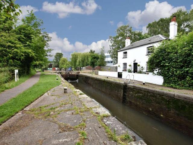 1 bed flat for sale
