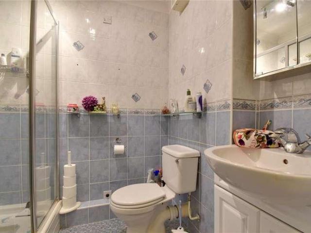 1 bed flat for sale