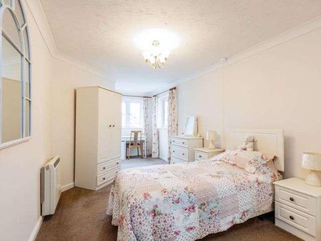 1 bed flat for sale