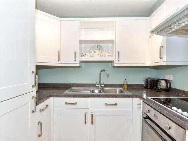 1 bed flat for sale