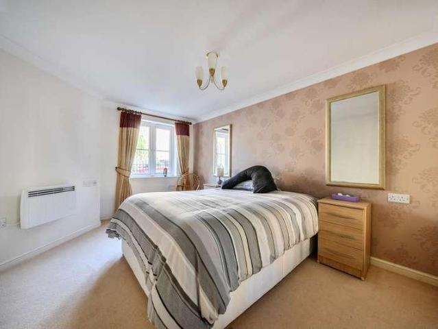 1 bed flat for sale