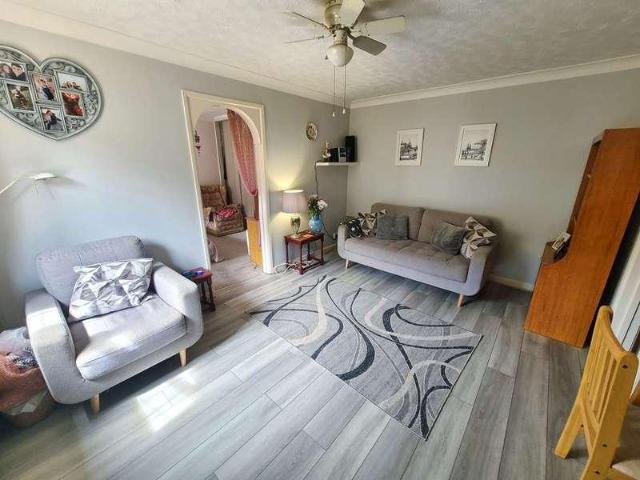 1 bed flat for sale