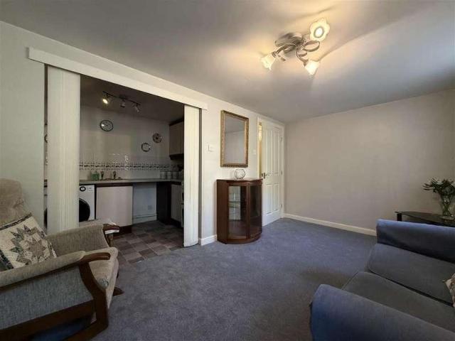 1 bed flat for sale