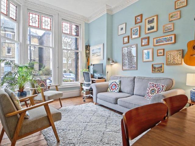 1 bed flat for sale