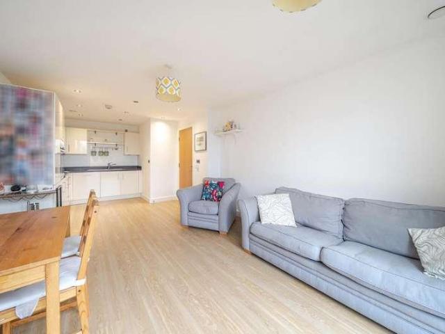 1 bed flat for sale