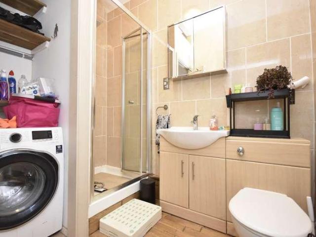 1 bed flat for sale