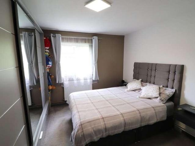 1 bed flat for sale