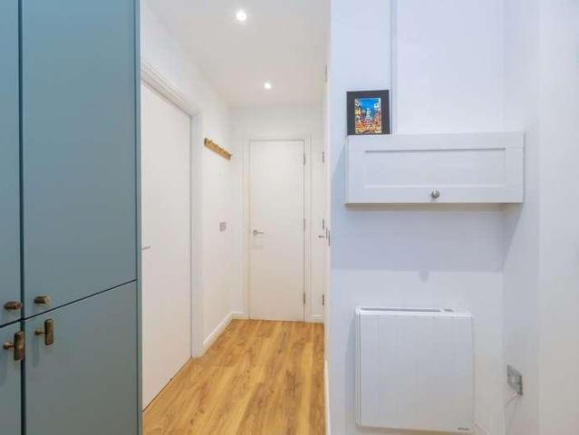 1 bed flat for sale
