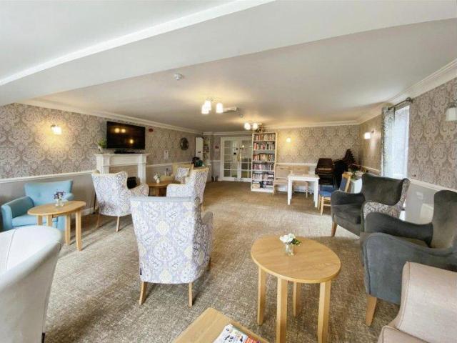 1 bed flat for sale