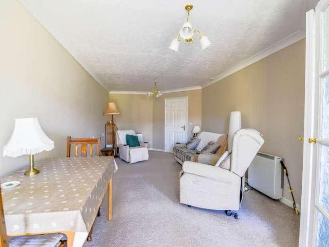 1 bed flat for sale