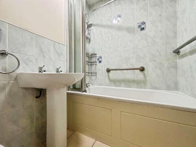 1 bed flat for sale