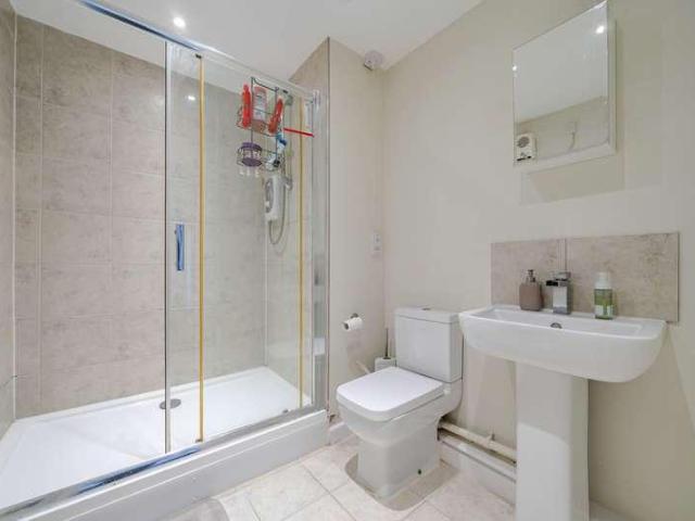 1 bed flat for sale