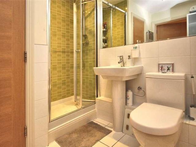 1 bed flat for sale