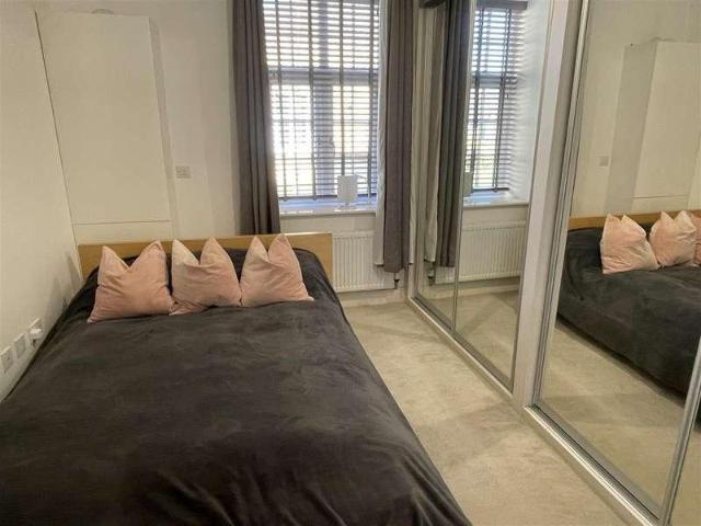 1 bed flat for sale