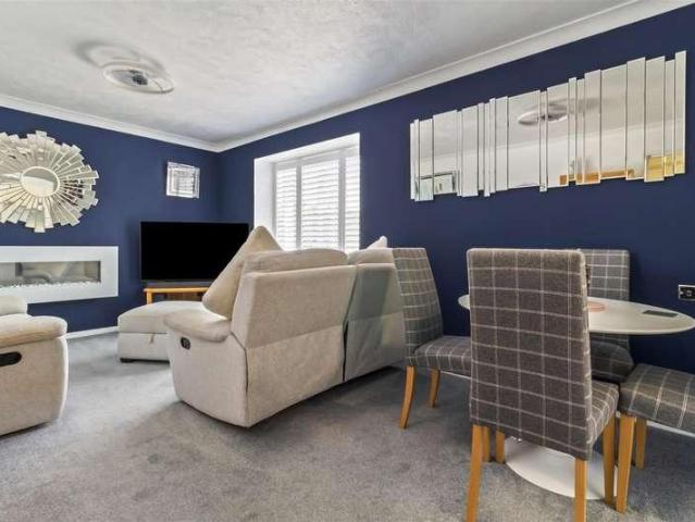 1 bed flat for sale