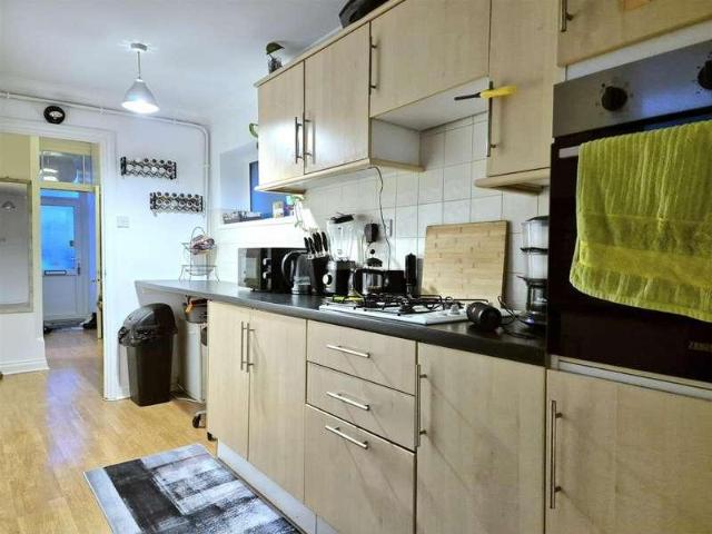 1 bed flat for sale