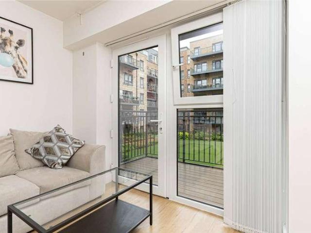 1 bed flat for sale