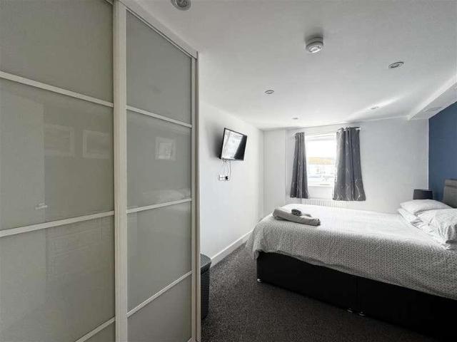 1 bed flat for sale