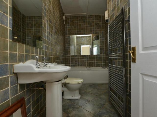 1 bed flat for sale