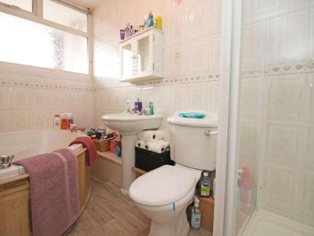 1 bed flat for sale