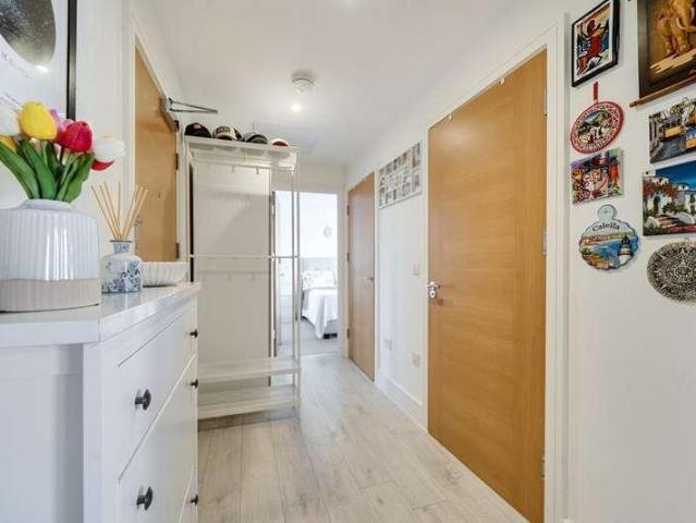 1 bed flat for sale
