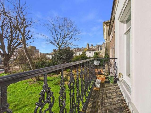 1 bed flat for sale