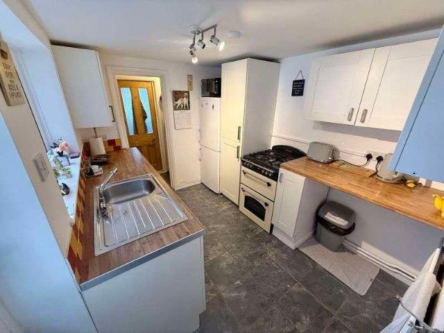 1 bed flat for sale