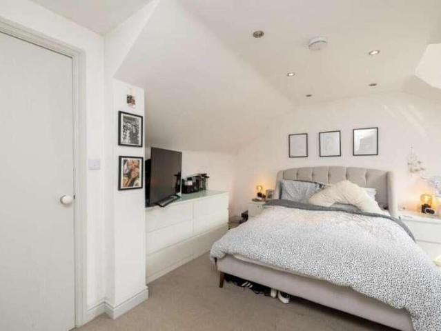 1 bed flat for sale