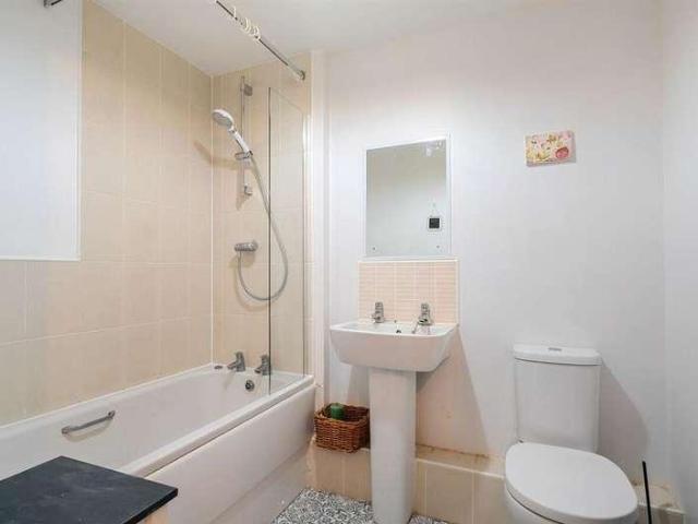 1 bed flat for sale